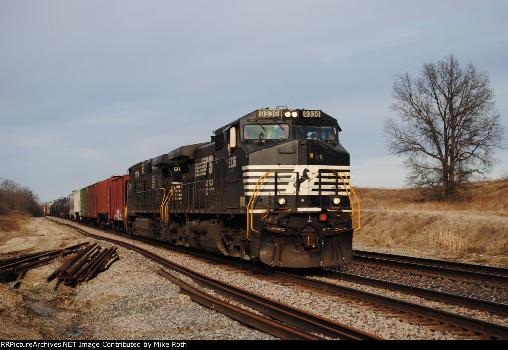 NS 9336 and partner pull a long freight westbound